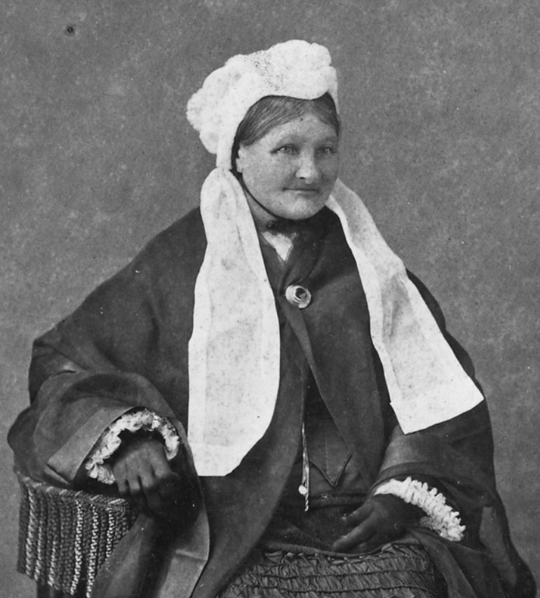 Country Wives and Country Marriages in the Manner of the Land (à la ...